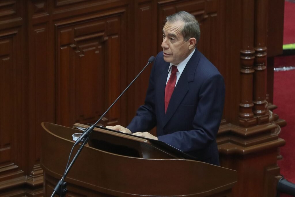 Walter Martos: Presupuesto 2021 tiene mirada social y visión de ...